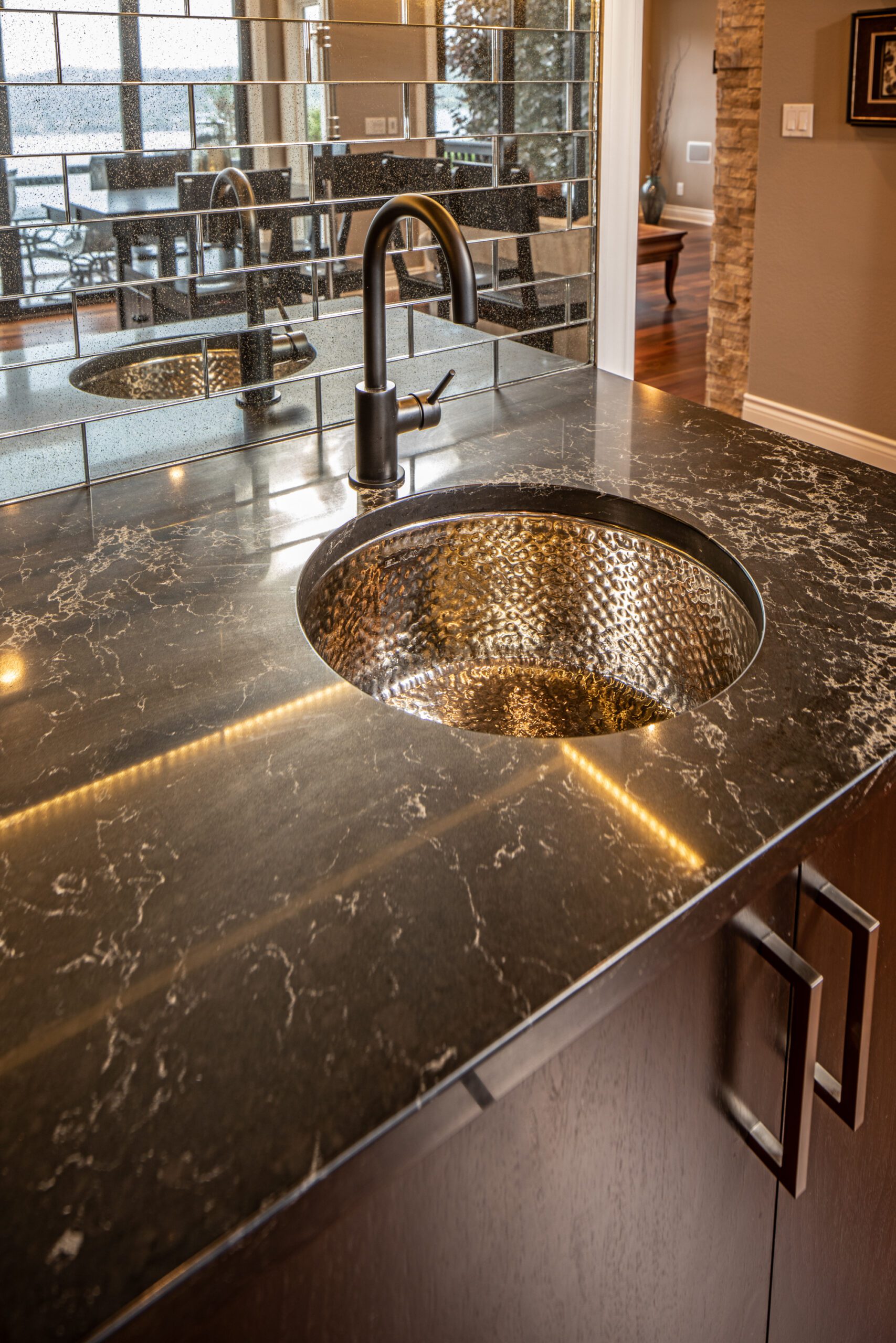 Modern Lake Access - Schock Construction